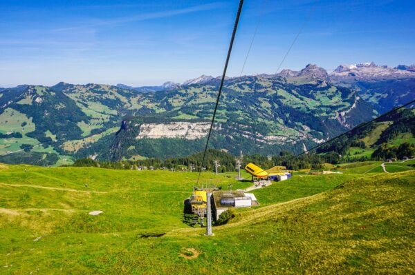 Stoos: Wandern auf dem Gratwanderweg Klingenstock - Fronalpstock ...